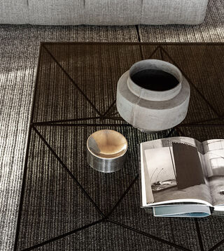 Designer & Modern italian Small Tables | B&B Italia Official Shop